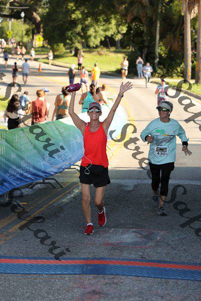 Graffiti Bridge Run 5K - Finish 0810-0820 1 - StreetSafariPhoto