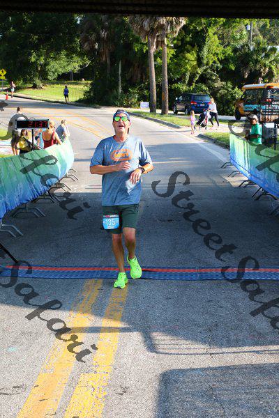 Graffiti Bridge Run 5K - Finish 0750-0800 1 - StreetSafariPhoto