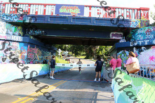 Graffiti Bridge Run 5K - Finish Trap 0740-0750 4 - StreetSafariPhoto