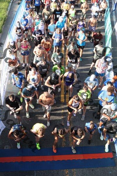 Graffiti Bridge Run 5K - Finish 0730-0740 - StreetSafariPhoto