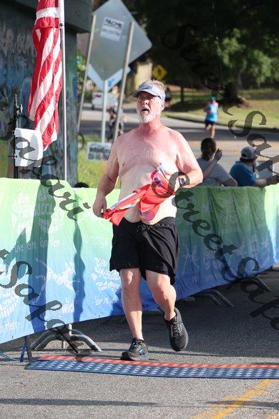 Graffiti Bridge Run 5K - Finish 0800-0810 - StreetSafariPhoto