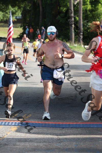 Graffiti Bridge Run 5K - Finish 0800-0810 - StreetSafariPhoto