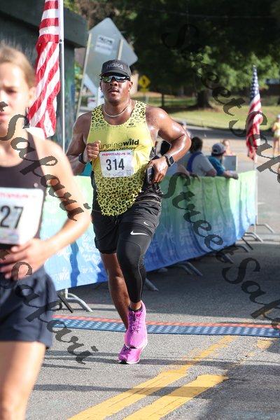 Graffiti Bridge Run 5K - Finish 0800-0810 - StreetSafariPhoto