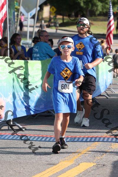 Graffiti Bridge Run 5K - Finish 0810-0820 - StreetSafariPhoto