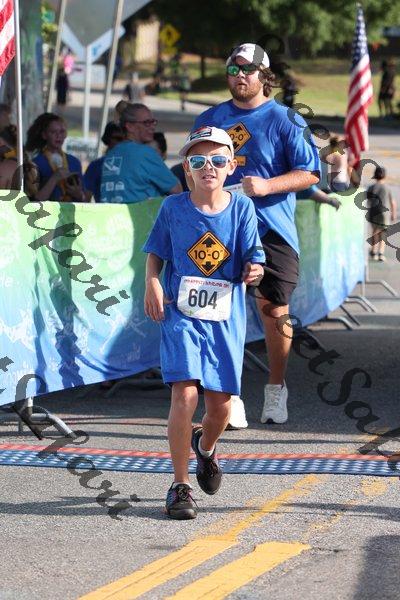 Graffiti Bridge Run 5K - Finish 0810-0820 - StreetSafariPhoto