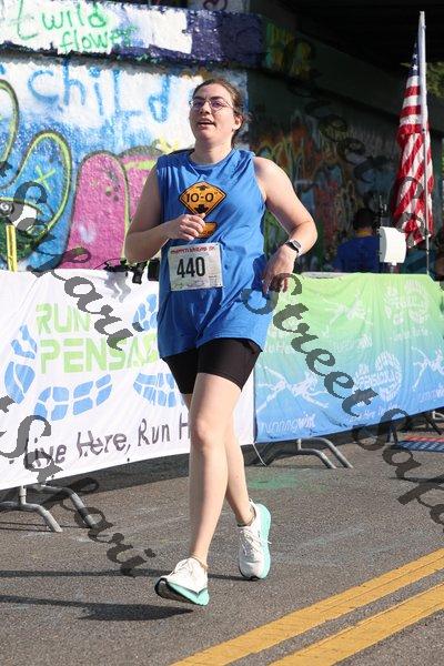 Graffiti Bridge Run 5K - Finish 0810-0820 - StreetSafariPhoto