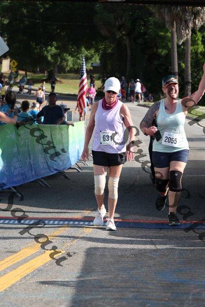 Graffiti Bridge Run 5K - Finish 0810-0820 - StreetSafariPhoto